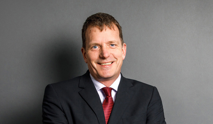 Bird & Bird - Dr. Martin Nebeling